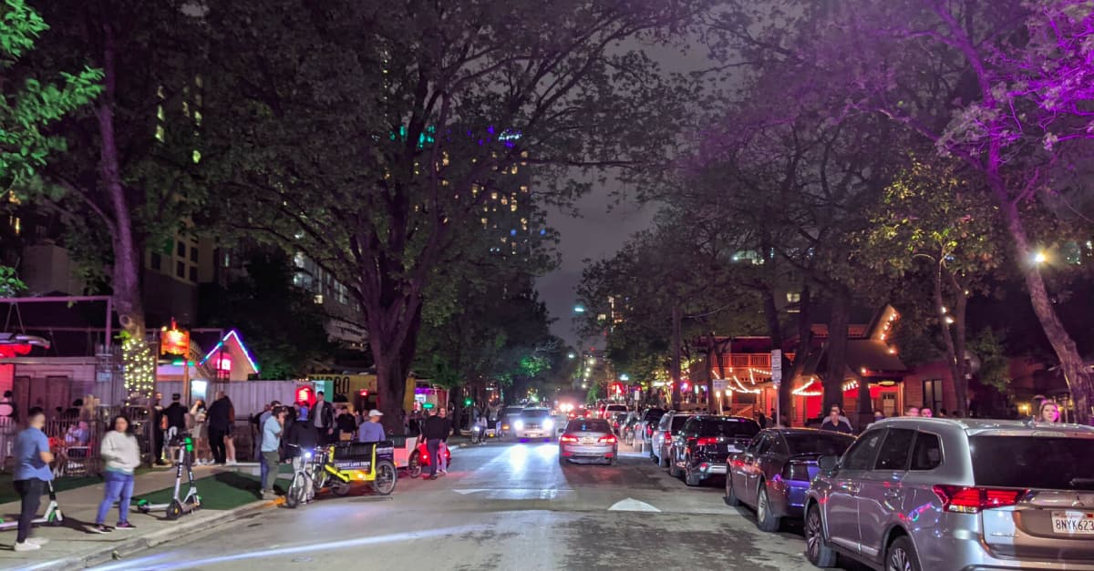 Best Bars in Austin | Your Guide to Austin Nightlife